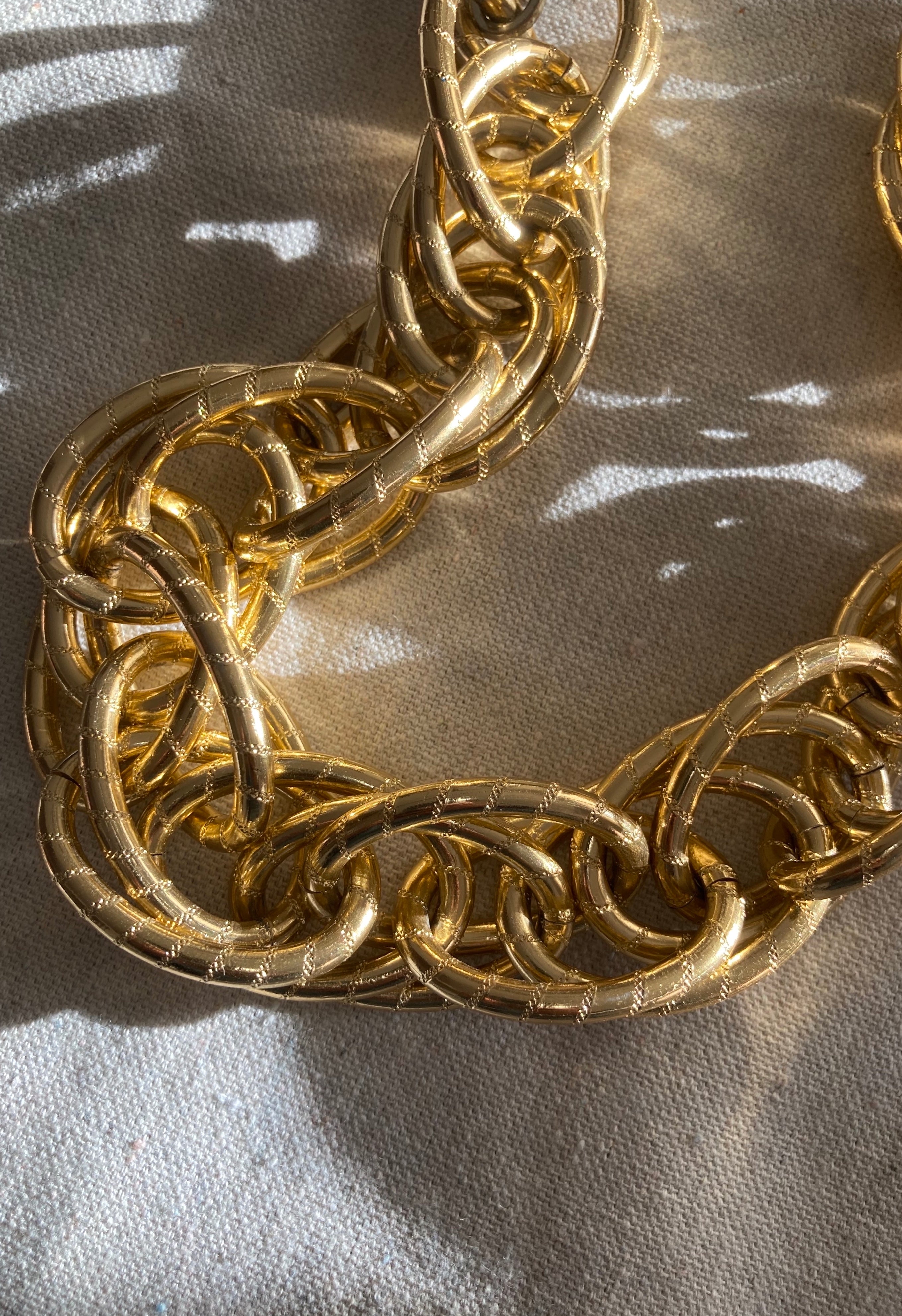 Vintage Gold Lock Chain Necklace – Shop Restyled